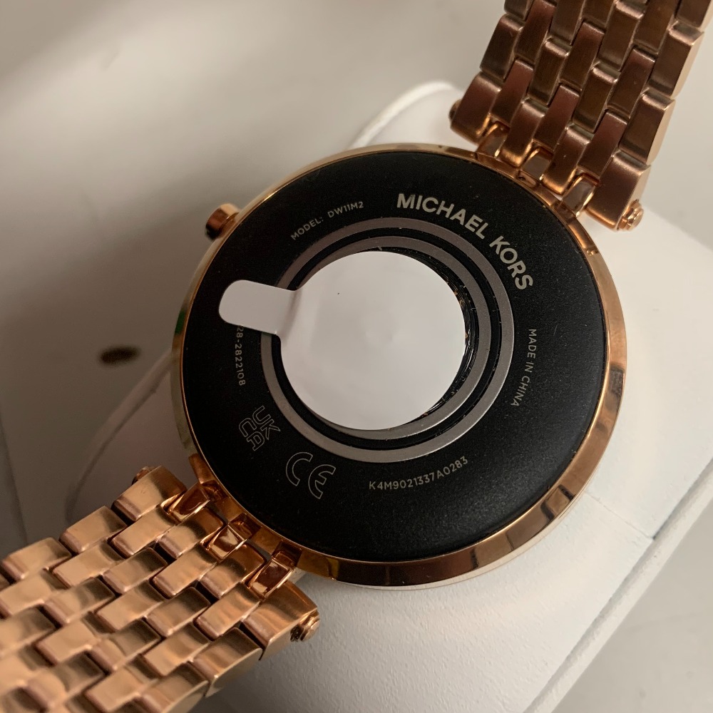 Like New Michael Kors dw11m2 Smart Watch - Own4Less